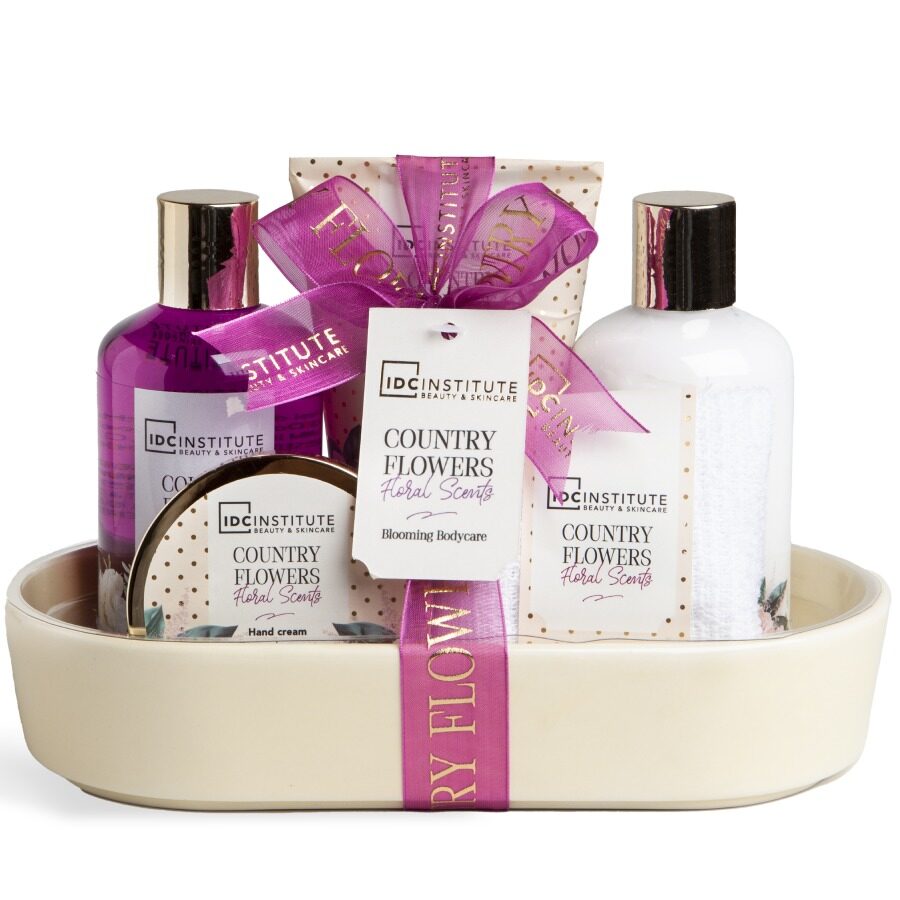 Set gel de dus, lotiune de corp, exfoliant si crema de maini Country ...